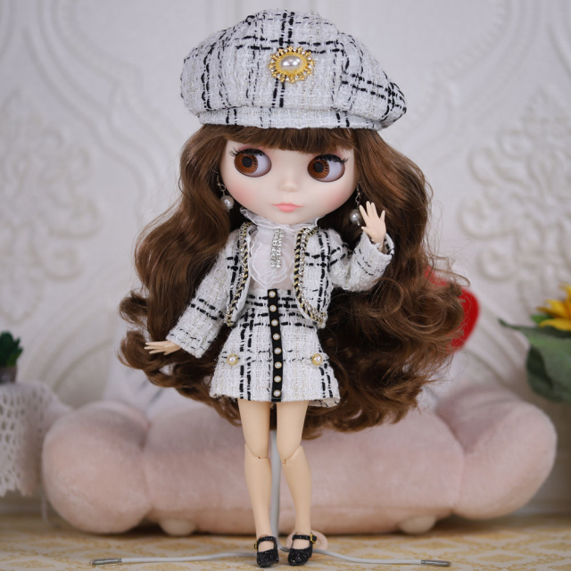 Neo Blythe Doll Pink & Grey Suit