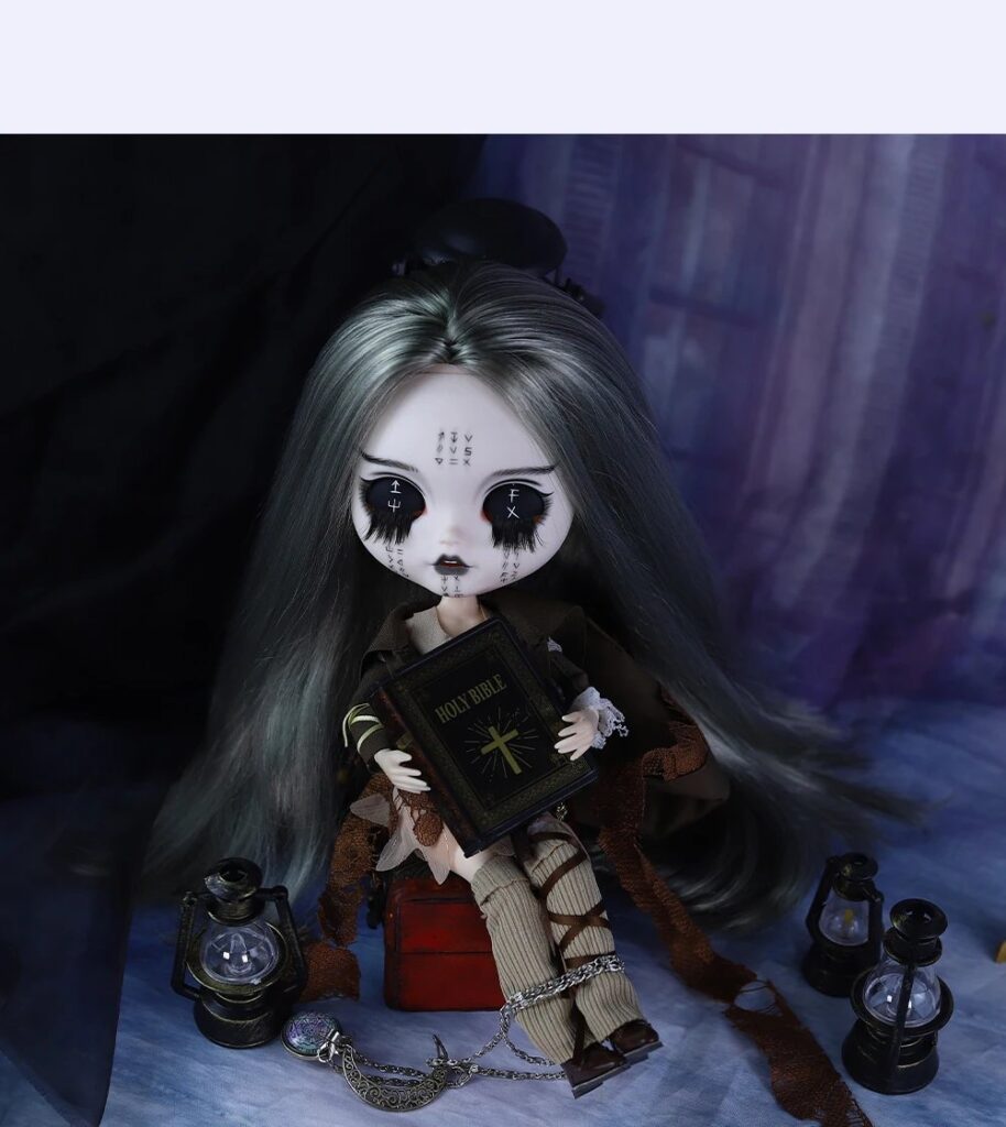 Agatha – Premium Custom Neo Blythe Doll with Silver Hair, White Skin ...